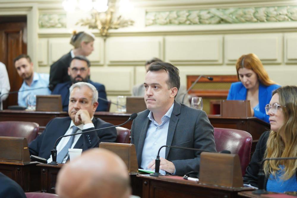 Joaquín Blanco: “El DNU de Milei es una ruptura del pacto democrático ...
